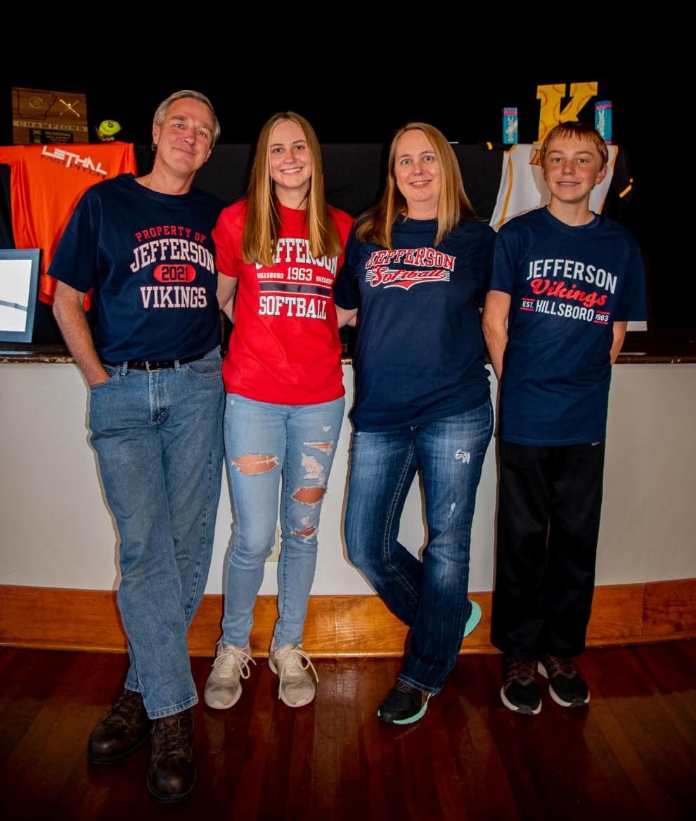 Hackett’s Kayla Richardson Signs To Set Sail With Vikings | Resident ...