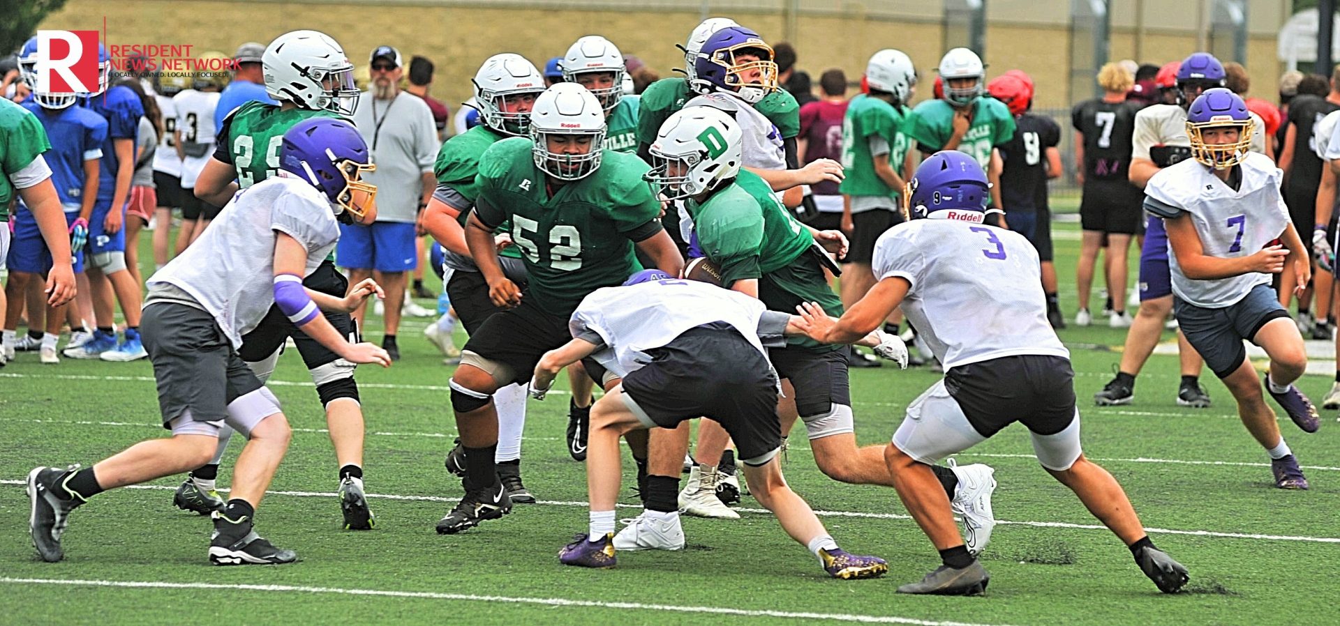 Charleston Hosts Lavaca Friday in the Final Regular Season Game for the ...